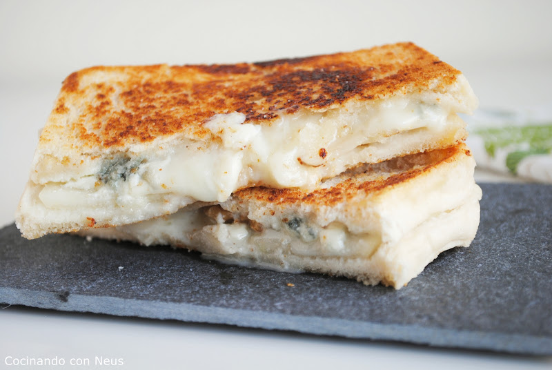Sandwich de roquefort y pera - Cocinando con Neus